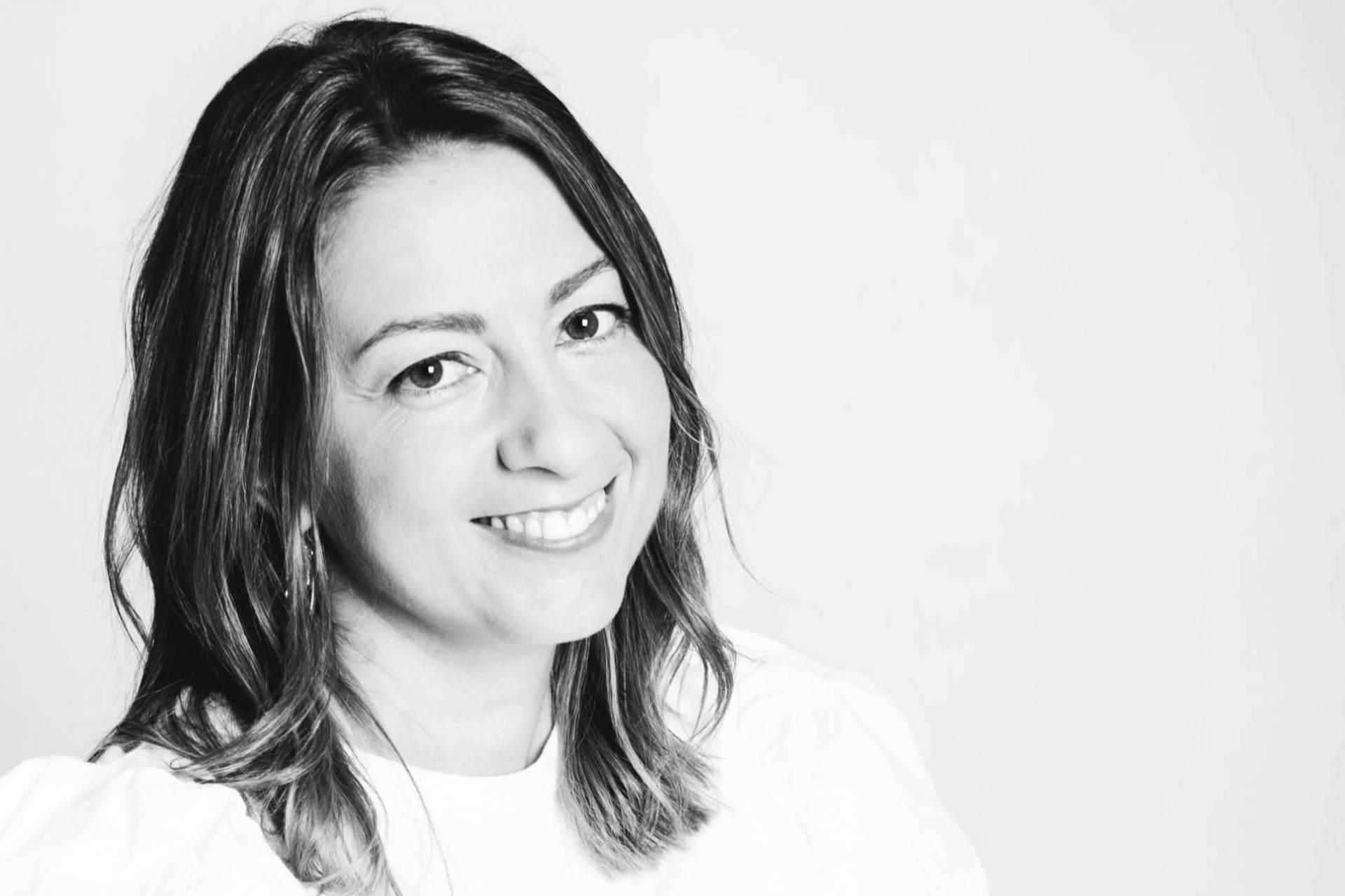 Mujer CEO motiva y enseña a las mujeres cómo emprender - Dicpas
