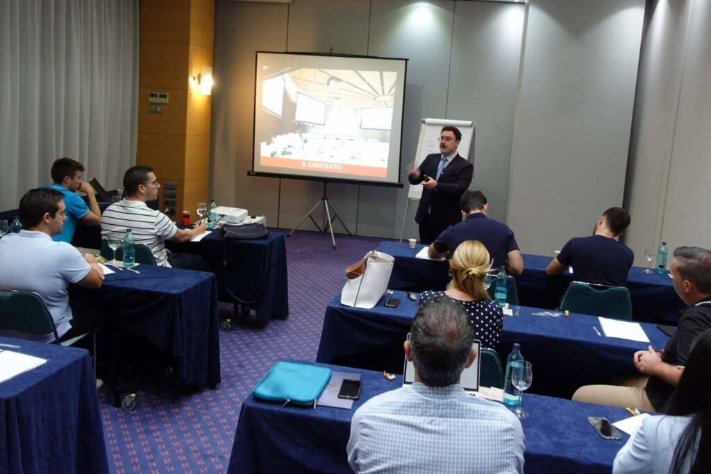 Fernando Miralles y sus cursos de oratoria para hablar en público de ...