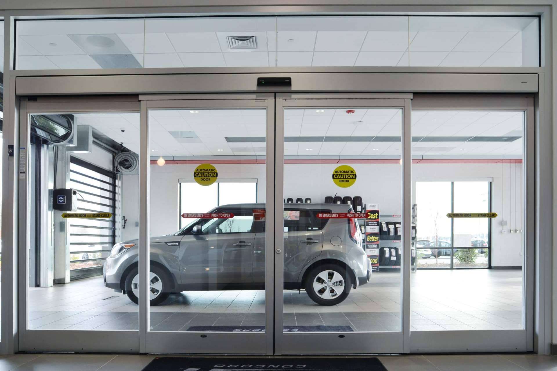 ASSA ABLOY, puertas automáticas industriales y peatonales que ayudan a la sostenibilidad - Dicpas