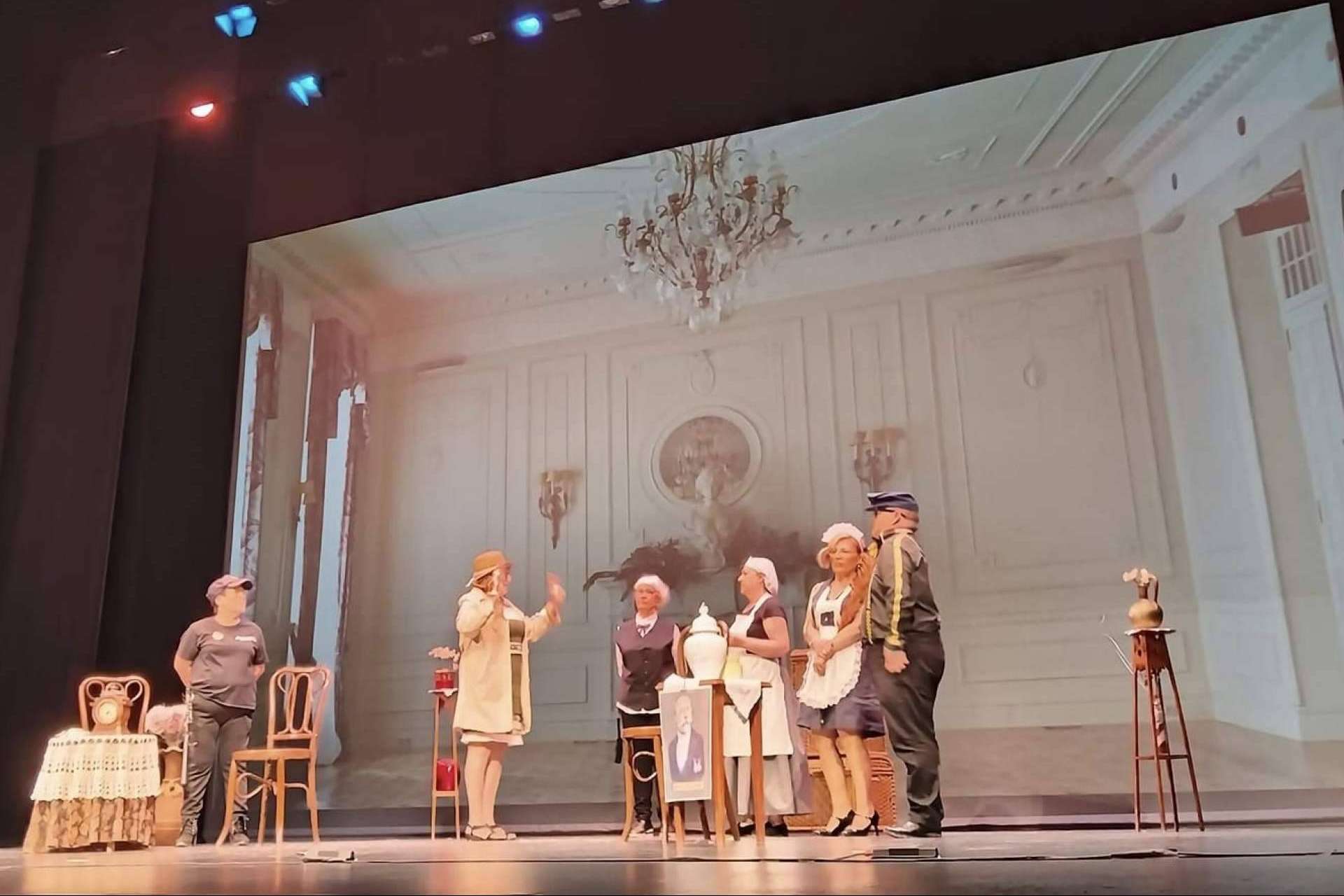 José Cedena, sus sainetes y su debilidad; los mayores. - Dicpas