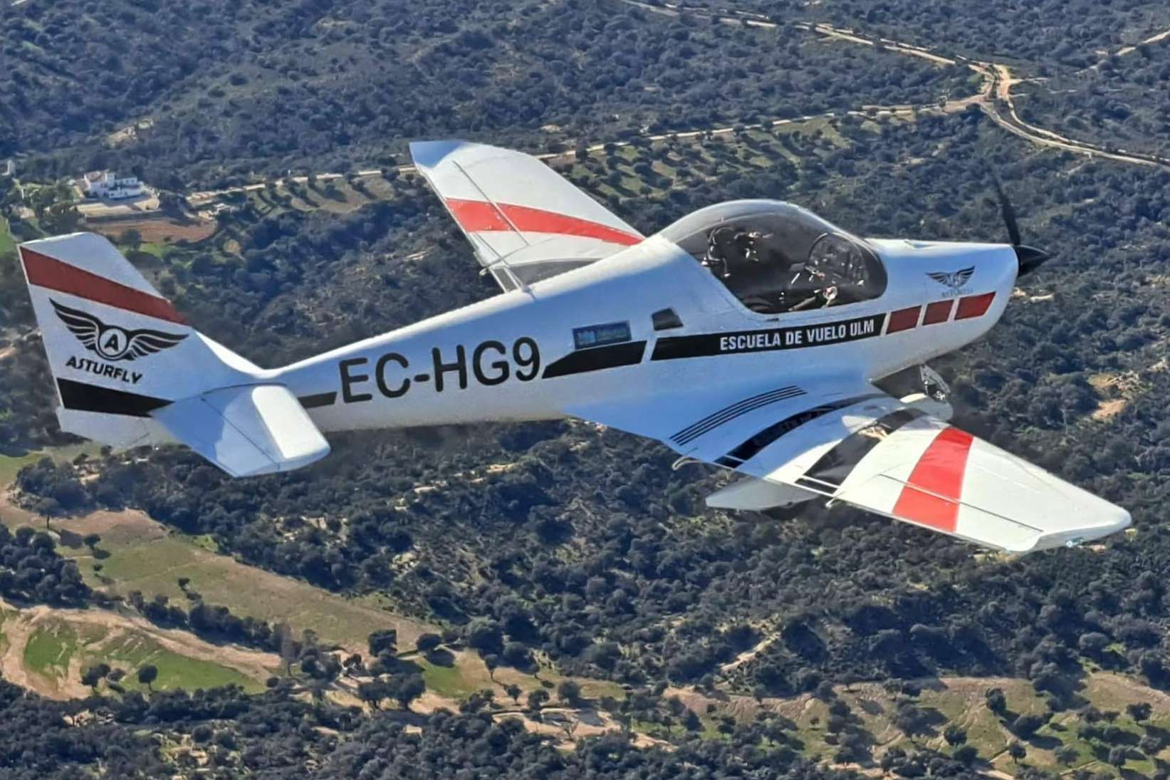 Piloto por un día, una experiencia única desde el aeródromo de La ...